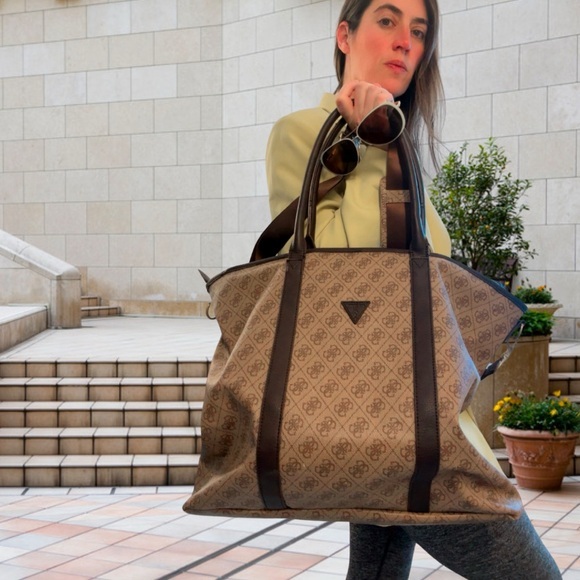 Guess | Bags | Vintageinspired Guess Logo Tote Bag Classic Monogram ...